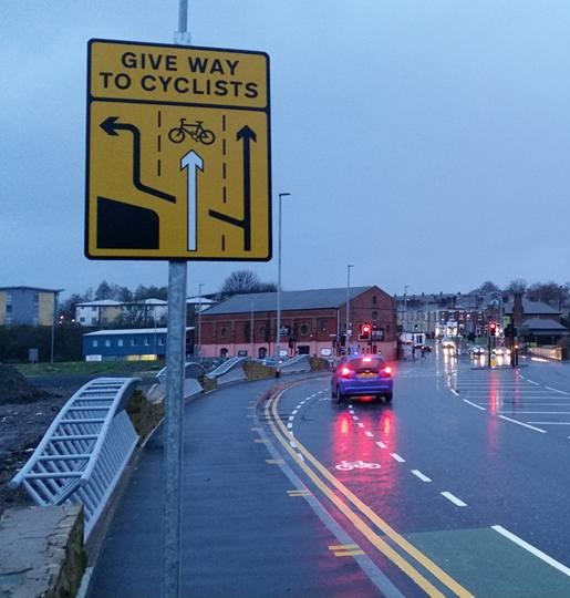 Improving cycling facilities through better signs? – Show me a sign