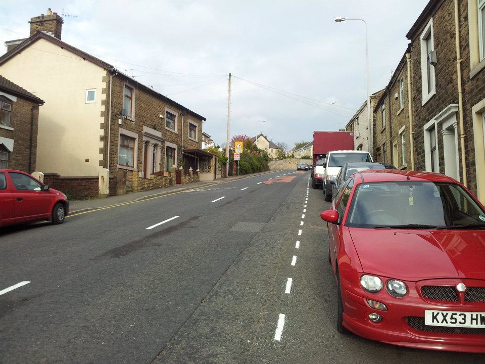 Reducing Road Marking Clutter – Show me a sign